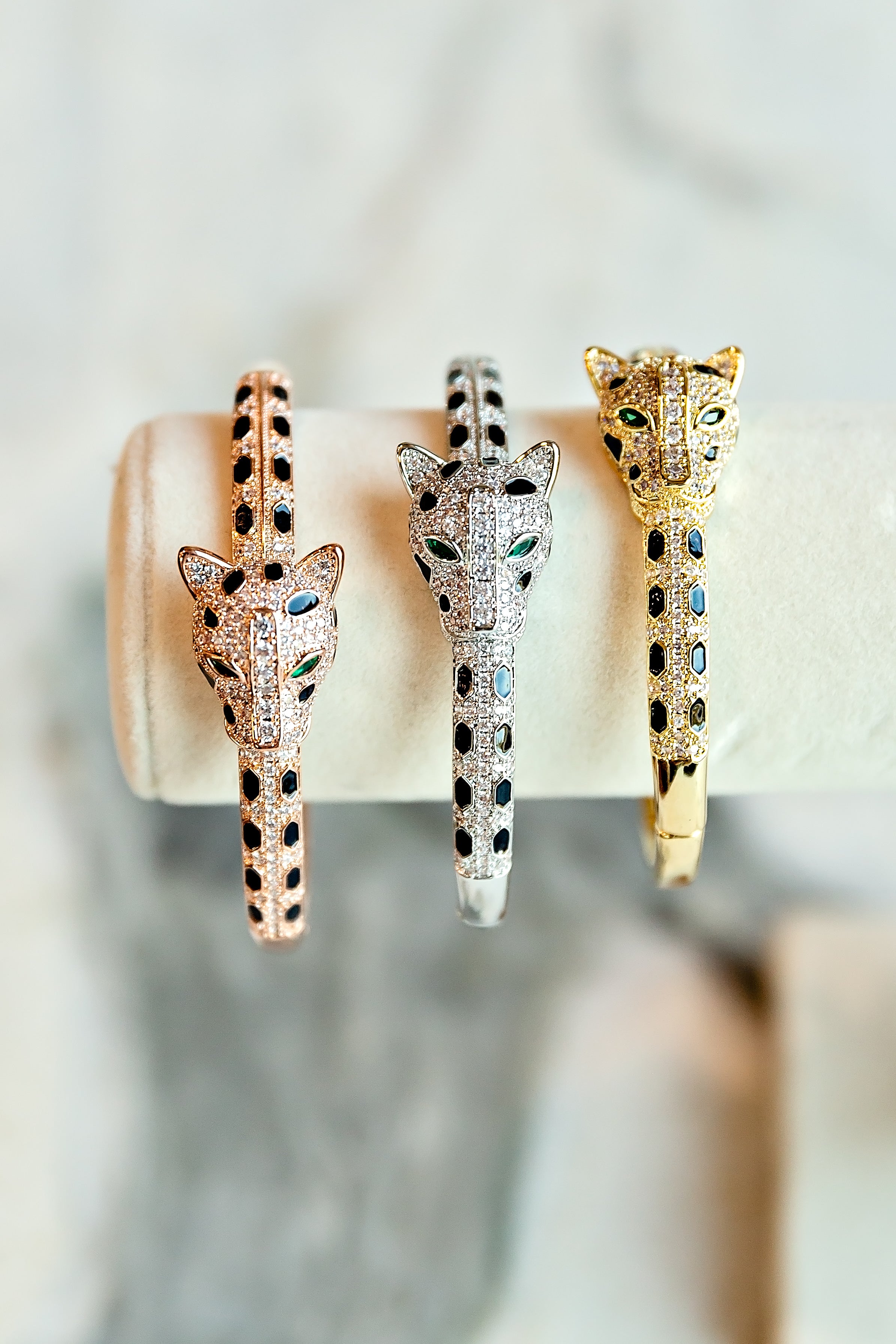 Pardos Bangle – VEITA Jewelry